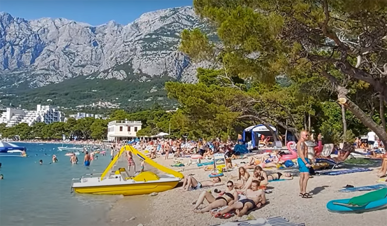 What is a Good Beach Weather? - WeatherStationPro